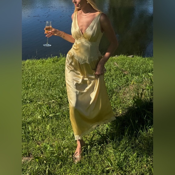 Reformation | Dresses | Reformation Stasia Silk Dress Brand New Sold Out Online | Poshmark